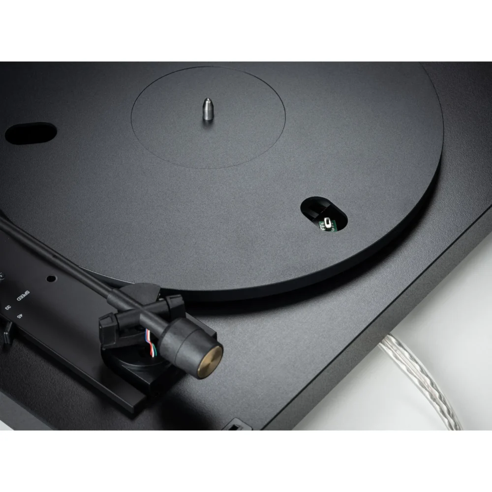 Pro-Ject AUTOMAT A1.2 Black OM10 gramofon | Artist d.o.o.
